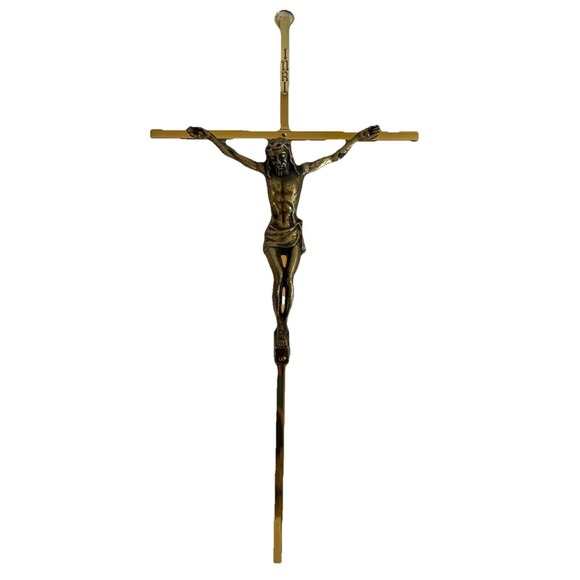 Wall Decor | Vintage Brass Tone Wall Crucifix With Inri Plate Metal ...